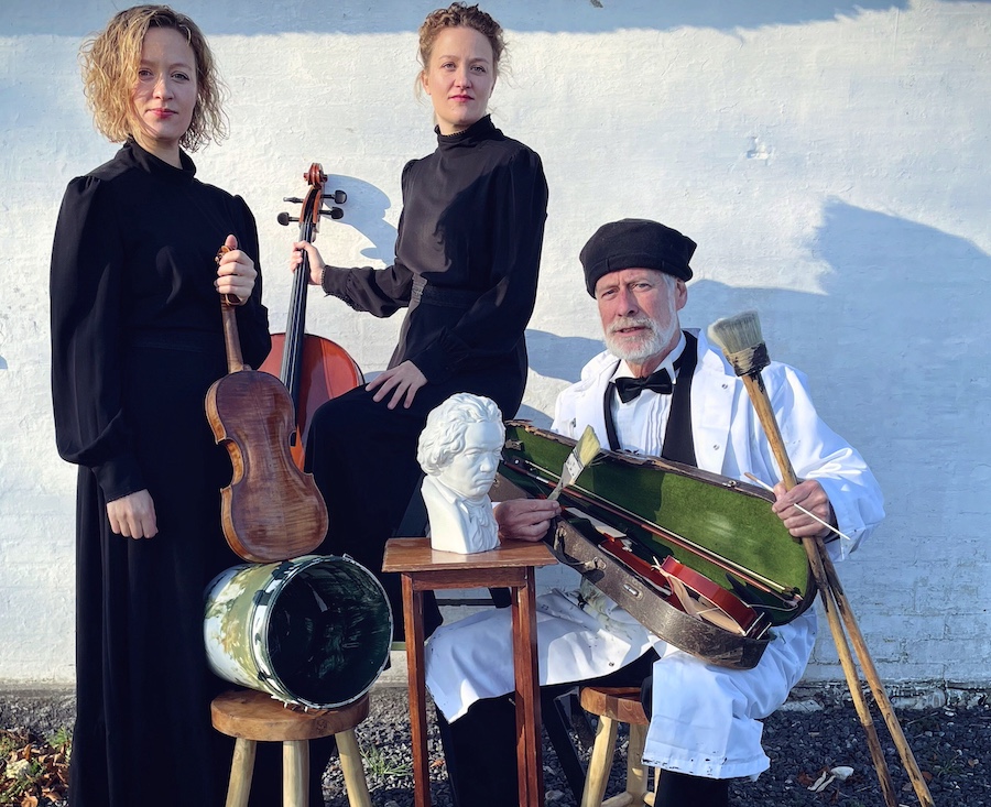 Teateroplevelse i to udgaver på Svanekegaarden